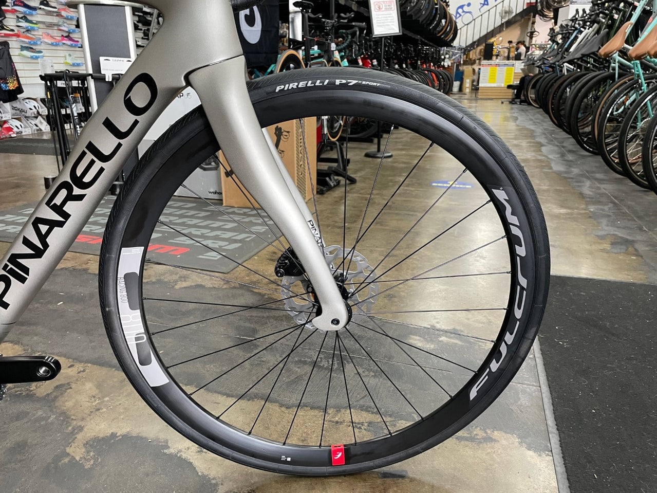 Pinarello F5 Shimano 105 Di2 12 Speed — Playtri