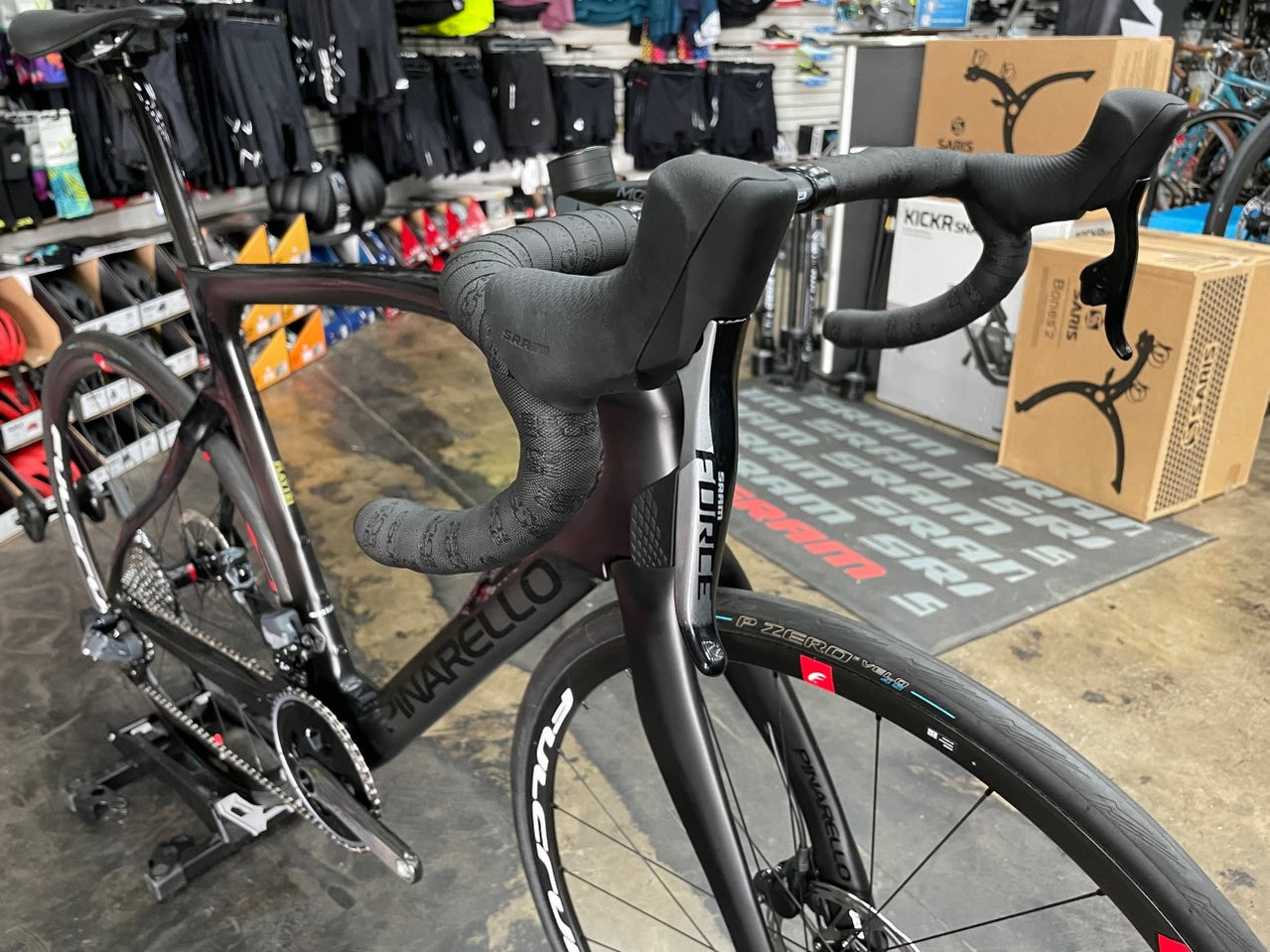 Pinarello Dogma F12 Disc SRAM Force eTap AXS - Fulcrum Racing 5 - BOB ...